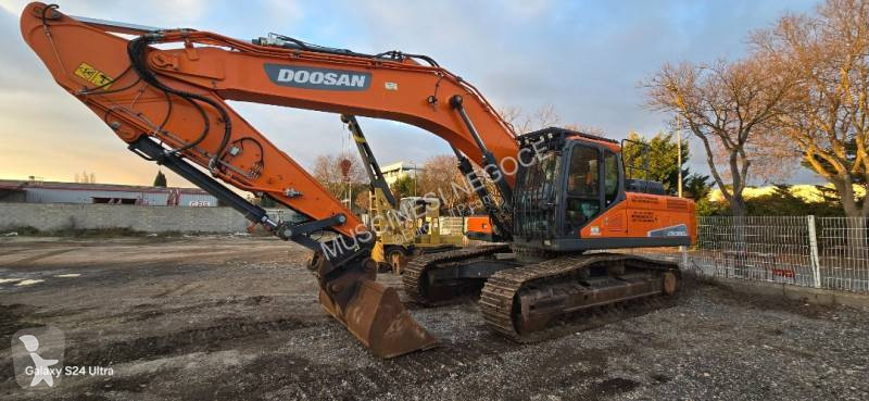 Pelle sur chenilles Doosan DX380 LC DX380LC-5 Gazoil occasion - n°10966788