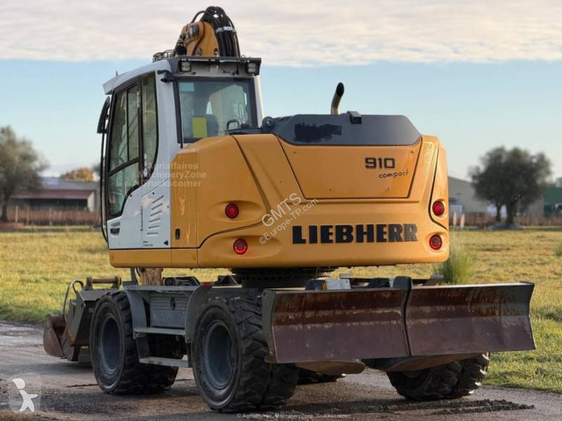Pelle sur pneus Liebherr A910 occasion - n°11003523