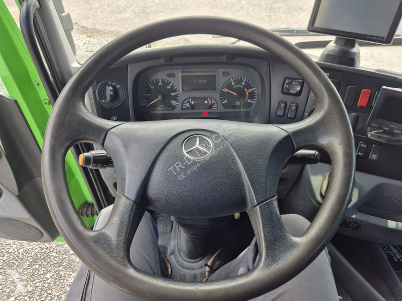 Camion polybenne Mercedes Axor 2636 6x4 Euro 4 grue occasion - n°11354165