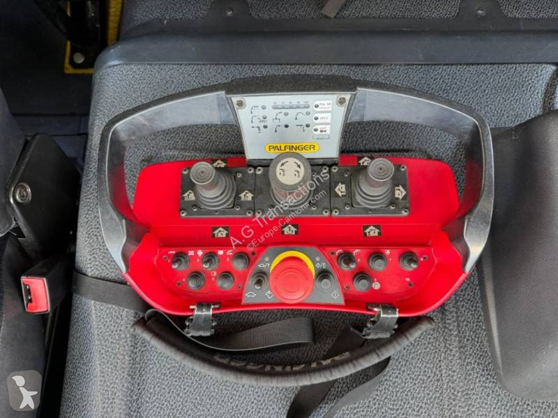 Camion dépannage Mercedes Axor 1833 Gazoil Euro 5 grue occasion - n ...