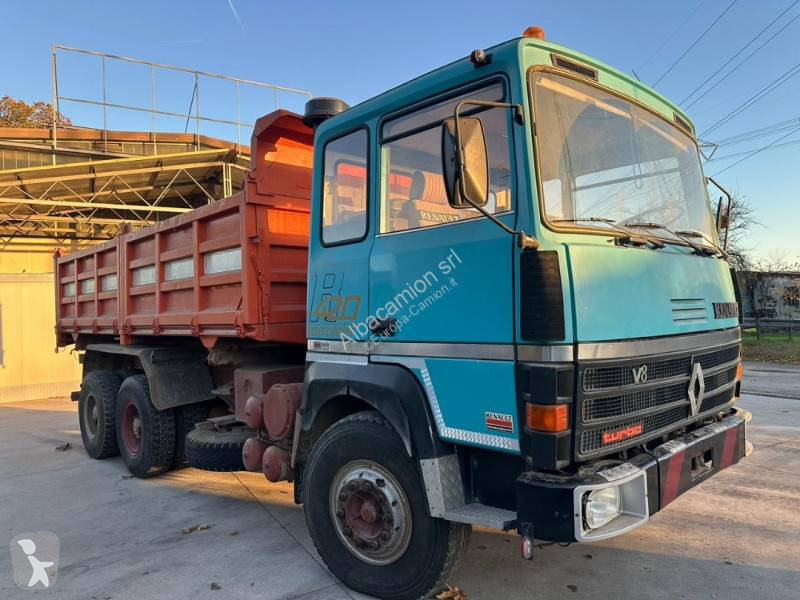 Camion tri-benne Renault GR 6x4 Gazoil occasion - n°10964450