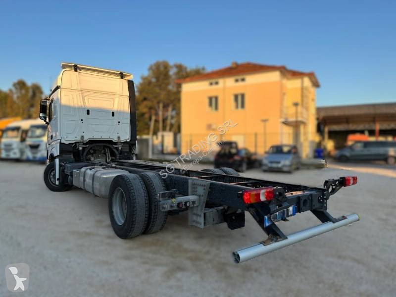 Used Mercedes Actros chassis truck 1845 LS 4x2 Euro 6 - n°10280238