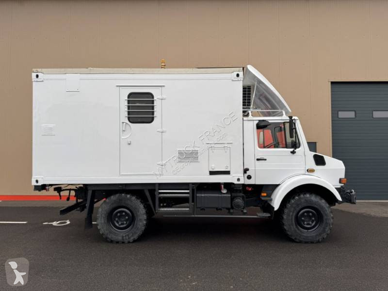 Camion Mercedes fourgon Unimog 4x4 Gazoil Euro 1 occasion - n°10402449