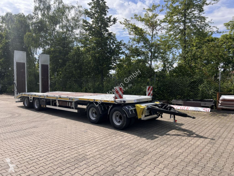 Location remorque Möslein porte engins neuer 4 Achs Tieflader gerade ...