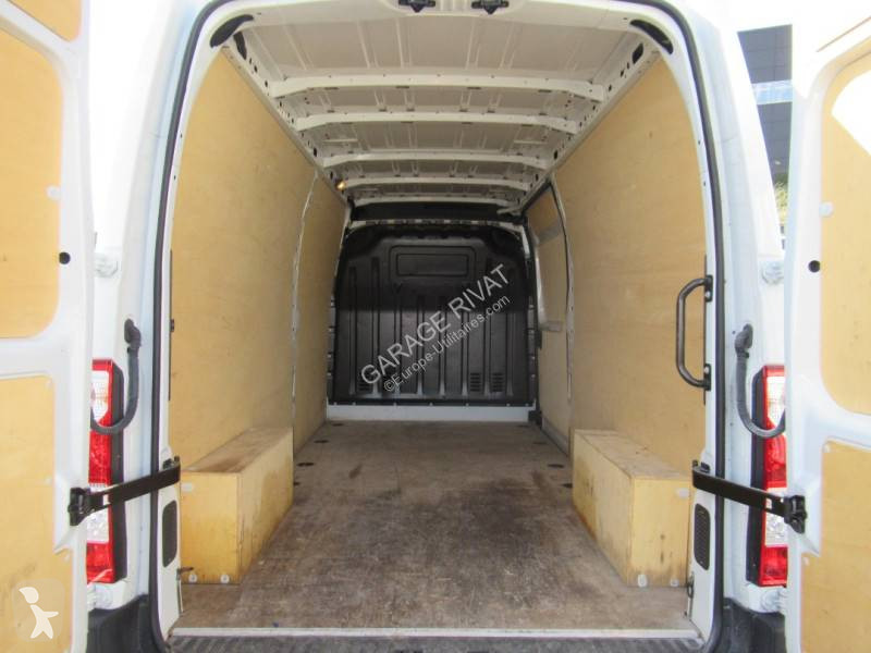 Fourgon utilitaire Renault Master L3H2 DCI 135 occasion - n°10133765